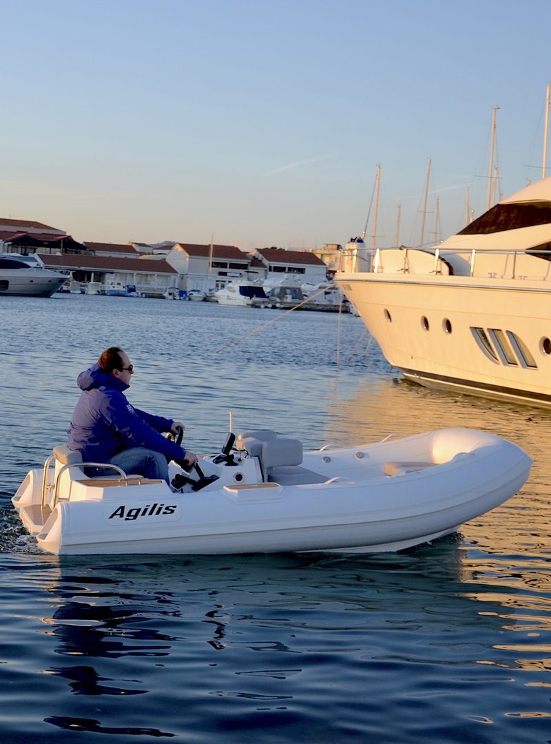 Agilis 330C – jet rib yacht tender